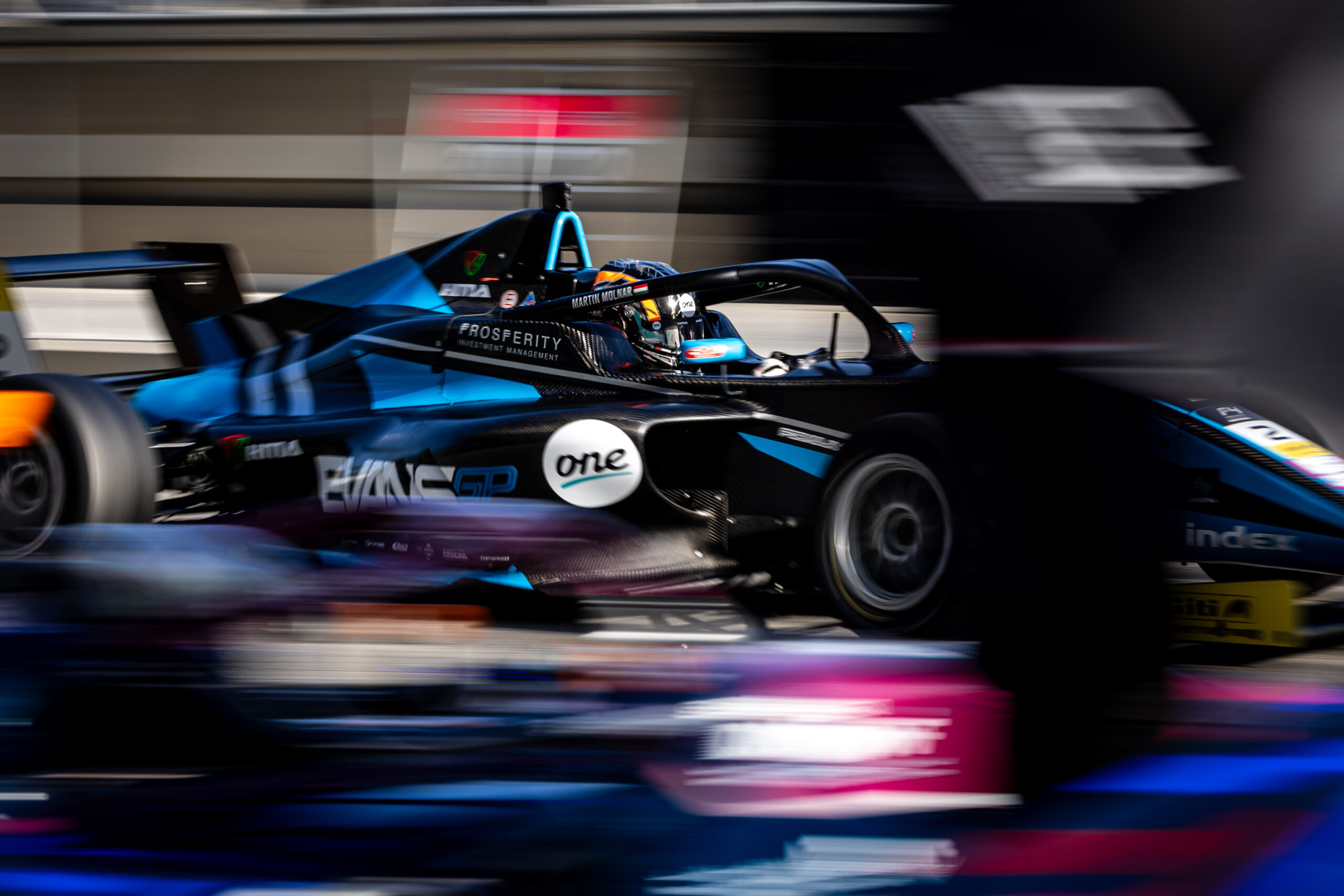 Martin Molnár’s F4 Middle East season continues in Dubai - MOTAM